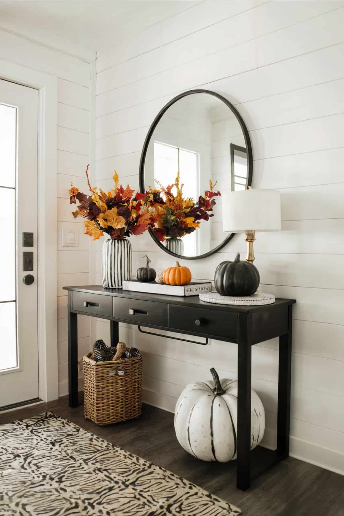 20+ Fall Entryway Decor Ideas for a Cozy Autumn Season